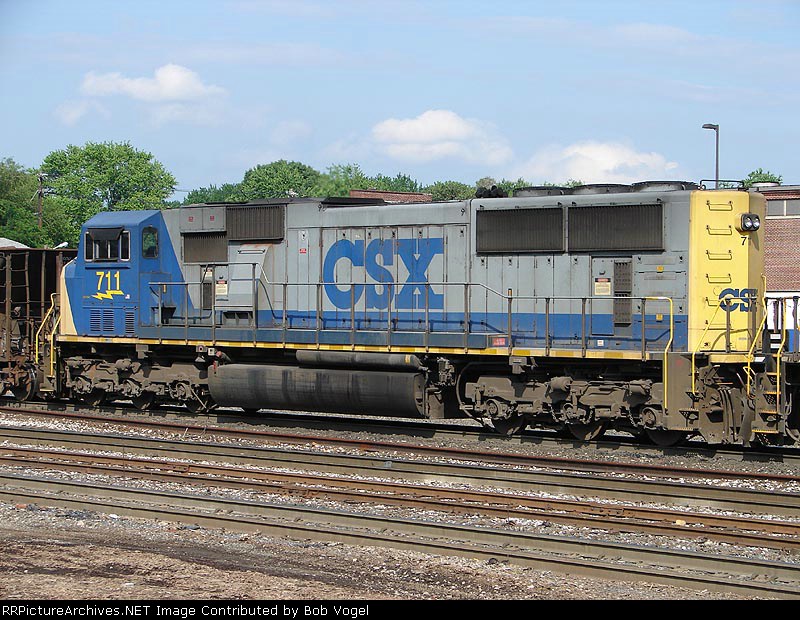 CSX 711